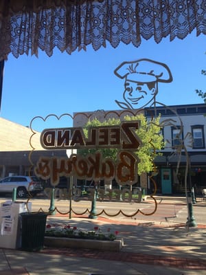 ZEELAND BAKERY - Updated July 2024 - 16 Reviews - 130 E Main Ave ...
