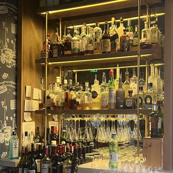 PETITE LEFT BANK - TIBURON - Updated July 2024 - 163 Photos & 99 ...