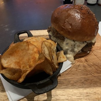 TRAX BURGERS AND BAR - Updated May 2025 - 127 Photos & 45 Reviews - 525 ...