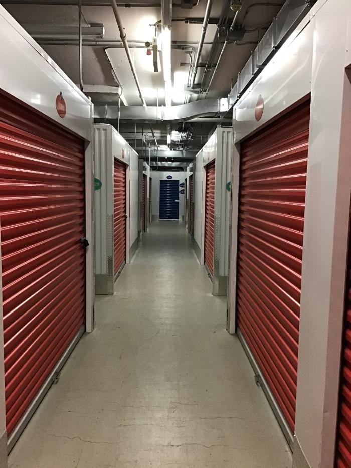 ENTREPOSAGE MONTRÉAL MINI-STORAGE | DISTRICT CENTRAL - Updated December ...