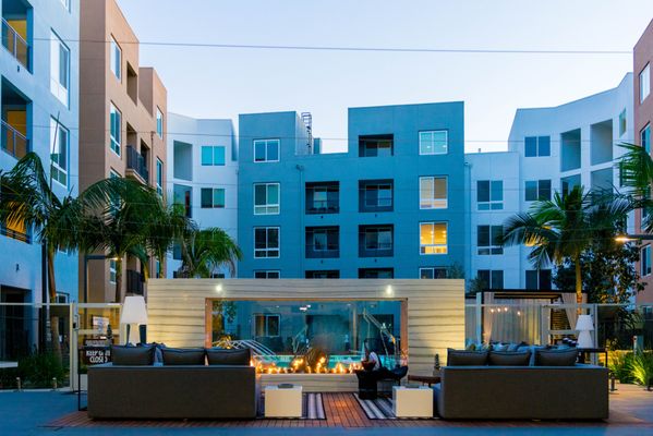 BAKER BLOCK - Updated December 2025 - 154 Photos - 125 Baker St E ...