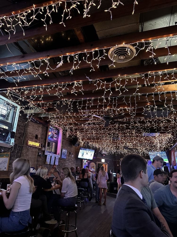 LOTTIE’S PUB - Updated October 2025 - 137 Photos & 386 Reviews - 1925 W ...