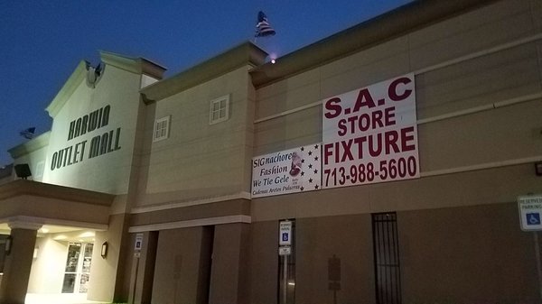 HARWIN OUTLET MALL - Updated September 2024 - 13 Photos & 11 Reviews ...