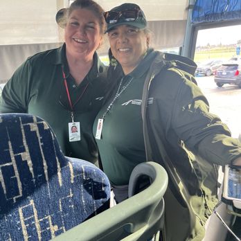 GROOME TRANSPORTATION - Updated November 2025 - 76 Photos & 225 Reviews ...