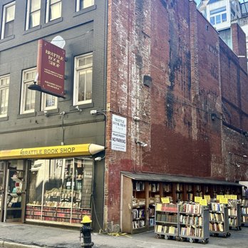 BRATTLE BOOK SHOP - Updated March 2025 - 243 Photos & 177 Reviews - 9 ...