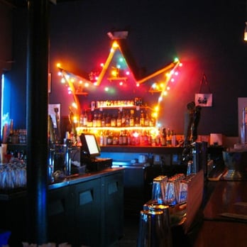 KINGS - Updated December 2025 - 21 Photos & 43 Reviews - 14 W Martin St ...