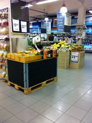REMA 1000 - Updated January 2026 - Darresgate 2, Oslo, Norway - Grocery ...