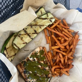 CRAZY FISH - GRILL & MARKET - Updated August 2025 - 566 Photos & 632 ...