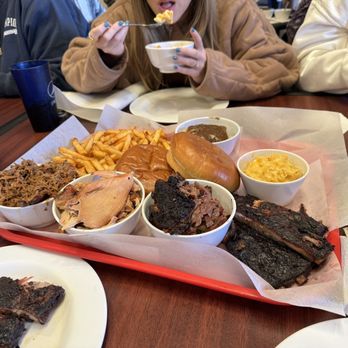 RED HOUSE BBQ - 544 Photos & 820 Reviews - 426 E Tehachapi Blvd ...