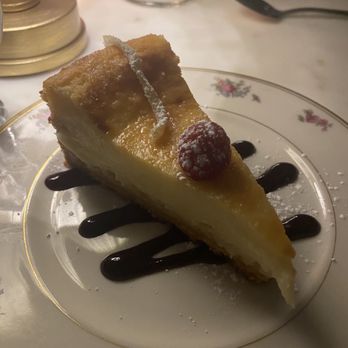 CHEZ FOUSHEE - Updated December 2025 - 245 Photos & 153 Reviews - 2 E ...