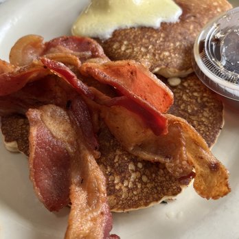 HURRICANE’S RESTAURANT & DRIVE-IN - Updated December 2025 - 152 Photos ...