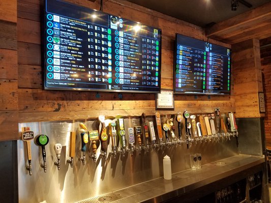 TAPPED - TAPHOUSE & KITCHEN - Updated August 2024 - 149 Photos & 250 ...