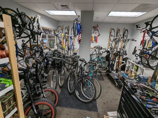 UMA BIKE RENTAL - Updated October 2025 - 105 E St, Davis, California - Bike Rentals - Phone ...