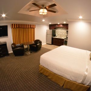 LOOP MOTOR LODGE - Updated December 2025 - 3135 E Main St, Ventura ...