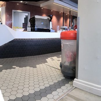 AVANTI WEST COAST FIRST CLASS LOUNGE - Updated October 2025 - 19 Photos ...