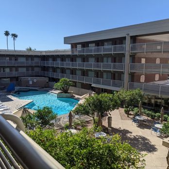 DOUBLETREE SUITES BY HILTON - PHOENIX - Updated December 2025 - 527 ...