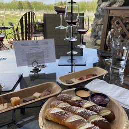 DANCING DRAGONFLY WINERY - Updated July 2025 - 98 Photos & 107 Reviews ...