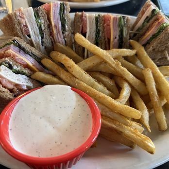 CREST CAFE - Updated April 2025 - 249 Photos & 520 Reviews - 5225 ...