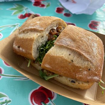 ROLI ROTI GOURMET ROTISSERIE - Updated September 2024 - 1949 Photos ...