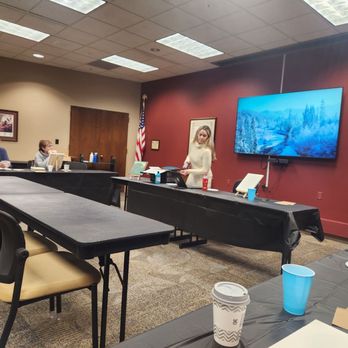 WEST ALLIS PUBLIC LIBRARY - Updated December 2025 - 14 Photos & 18 ...