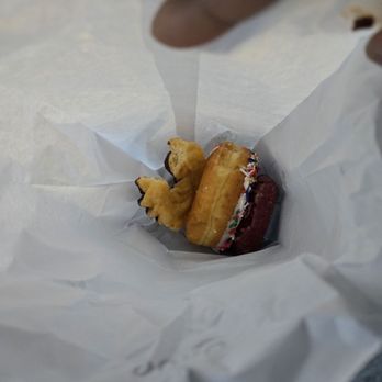 DONUT DRIVE-IN - Updated September 2025 - 279 Photos & 393 Reviews ...