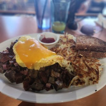 BISCUITS CAFE - Updated May 2024 - 104 Photos & 86 Reviews - 9220 W ...