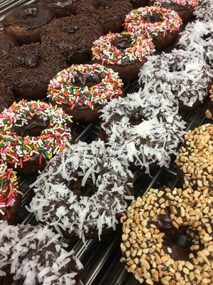 DONUT QUEEN - Updated September 2025 - 22 Reviews - 1415 Crows Landing ...