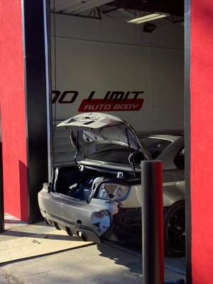 NO LIMIT AUTO BODY - Updated February 2025 - 53 Photos - 7941 Cluny Ct ...