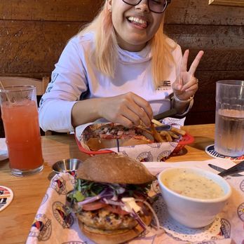 TIDES TAVERN - Updated July 2024 - 667 Photos & 1028 Reviews - 2925 ...