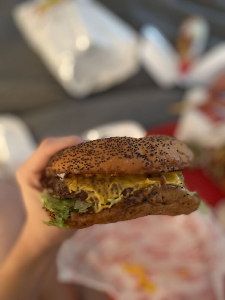 CHESTER’S HAMBURGERS - 179 Photos & 205 Reviews - 1006 NE Loop 410, San ...