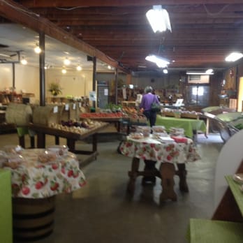 LONE MAPLE FARM - Updated January 2026 - 23 Photos & 16 Reviews - 2001 ...