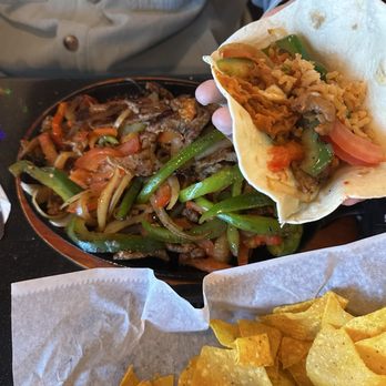 LOS GUAPOS LATÍN FOOD - Updated October 2025 - 18 Photos & 21 Reviews ...