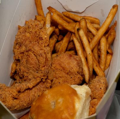 HOLY BUCKETS HALAL CHICKEN - Updated January 2026 - 61 Photos & 77 ...