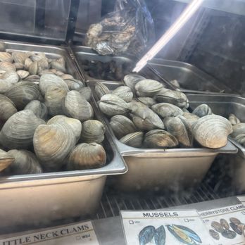 WHITE CAP FISH MARKET - Updated October 2025 - 143 Photos & 97 Reviews ...