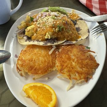 TWO CHICKS - Updated May 2024 - 2111 Photos & 2036 Reviews - 752 S ...