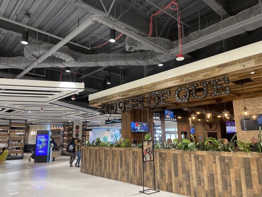 HOUSE OF ‘QUE - 124 Photos & 63 Reviews - 1 American Dream Way, East ...