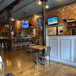 THE HOPS SPOT - Updated December 2025 - 348 Photos & 341 Reviews - 116 ...