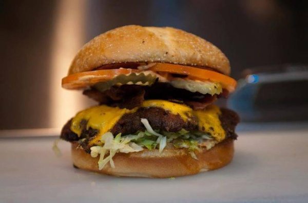 PORTLAND BURGER - 800 Photos & 610 Reviews - 304 SW 2nd Ave, Portland ...