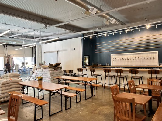 HELPER BEER - Updated September 2025 - 51 Photos & 51 Reviews - 159 N ...