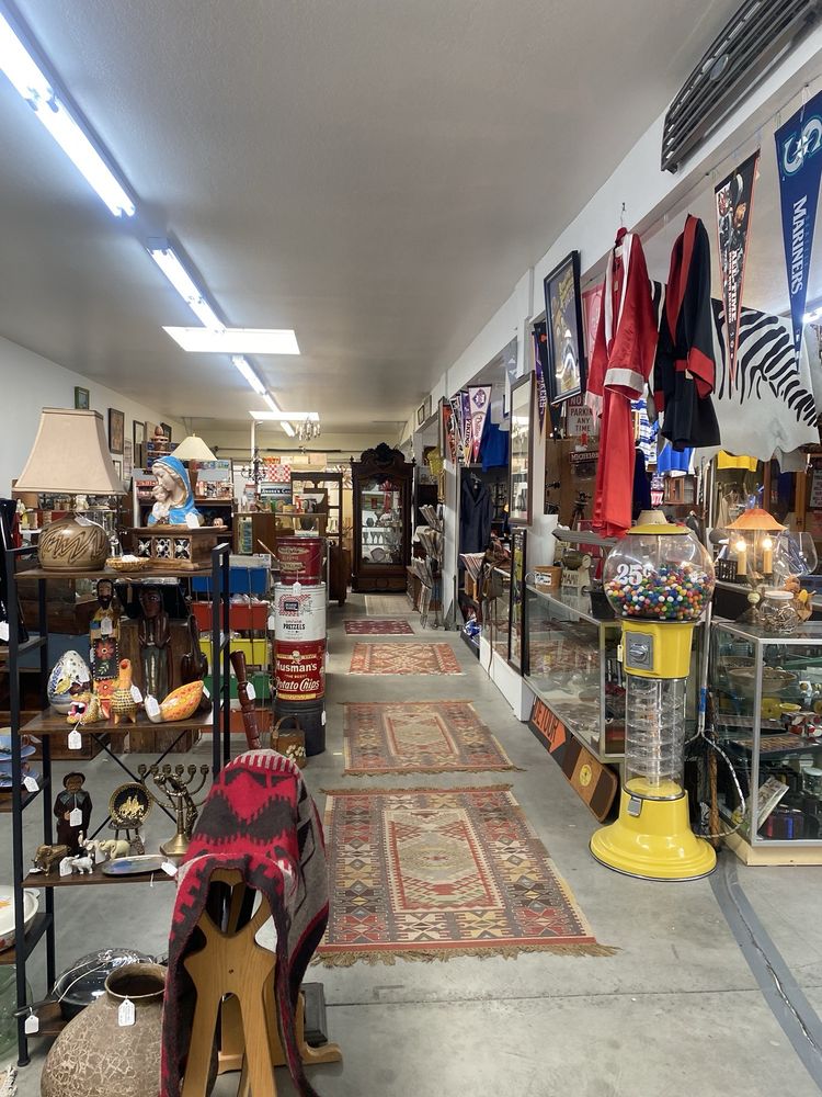RICH MAN POOR MAN ANTIQUES - Updated February 2026 - 2200 Main St ...