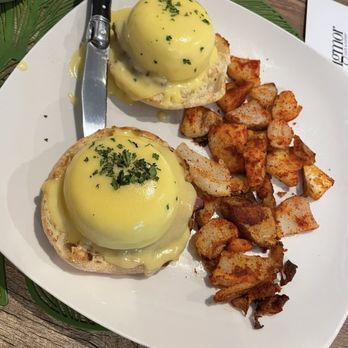 FIGMOR CAFE AND EATERY - Updated December 2024 - 104 Photos & 81 ...