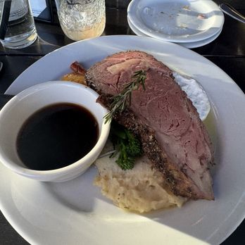 CLIFF DINING PUB - Updated December 2025 - 772 Photos & 690 Reviews ...