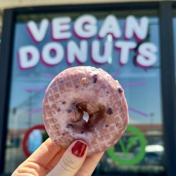 FRIENDLY DONUTS - Updated August 2024 - 2911 Photos & 1556 Reviews ...