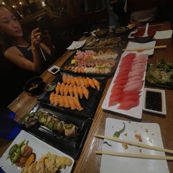 SAKE 2 ME SUSHI - Updated June 2024 - 7723 Photos & 4129 Reviews ...