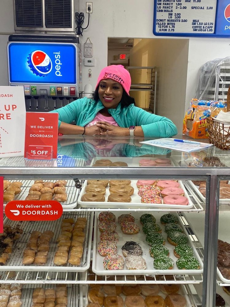 BIG CHIEFS DONUTS AND MORE - Updated December 2025 - 1329 S Main St ...