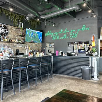 HENRY’S BAR & GRILL - Updated June 2025 - 176 Photos & 168 Reviews ...