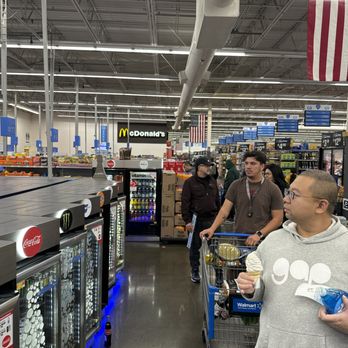 WALMART - Updated March 2025 - 427 Photos & 426 Reviews - 1919 Davis St ...