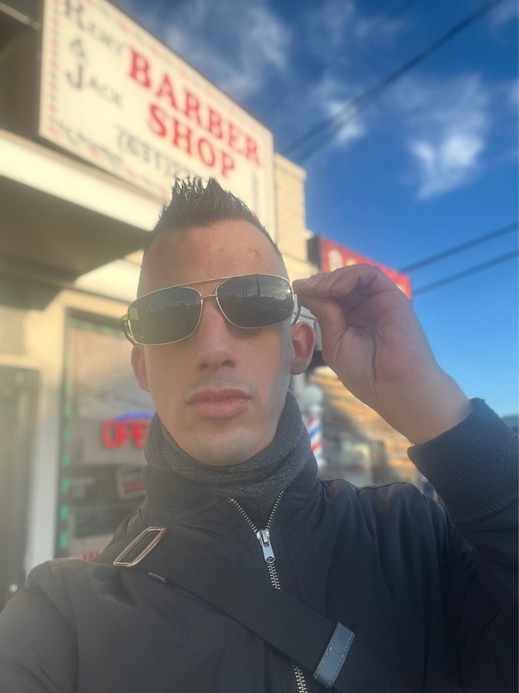 R & J BARBER SHOP - Updated December 2025 - 17 Reviews - 84 Broadway ...