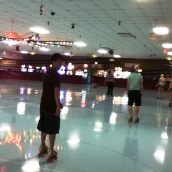 FOUNTAIN VALLEY SKATING CENTER - Updated April 2025 - 310 Photos & 513 ...