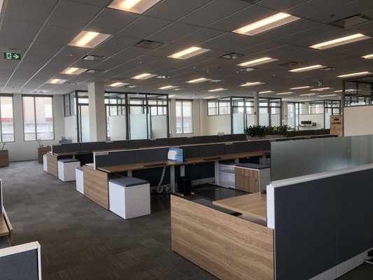 BROKERLINK - Updated November 2025 - 15 Photos - 575 100 Street SW ...